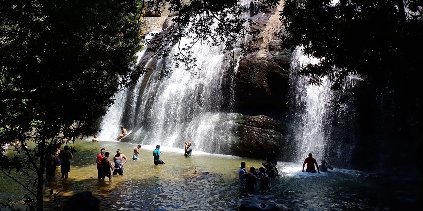 Anachadikuthu Waterfalls: Enchanting & Refreshing Streams - TripXL