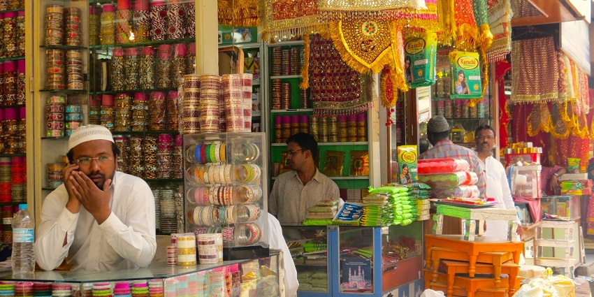 10 Places To Enjoy Street Shopping In Kochi For A Fiesta - TripXL