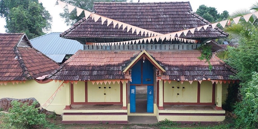 Top 10 Kuttichathan Temples In Kerala To Awaken Your Spirituality - TripXL