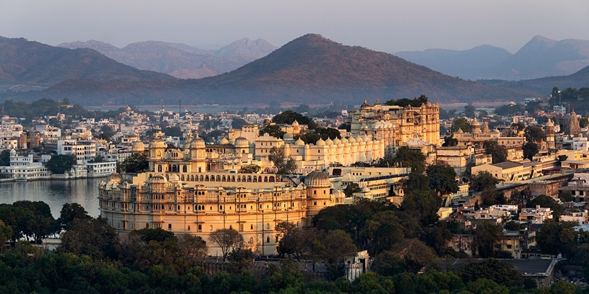 Top Fifteen Enchanting Places To Visit In April In India - TripXL