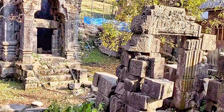 Top 10 Kashmir Temples: Architecturally Stunning & History - TripXL