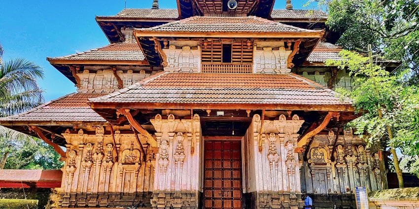 Snake Temples In Kerala: Pay Your Homage To Serpent Deity - TripXL