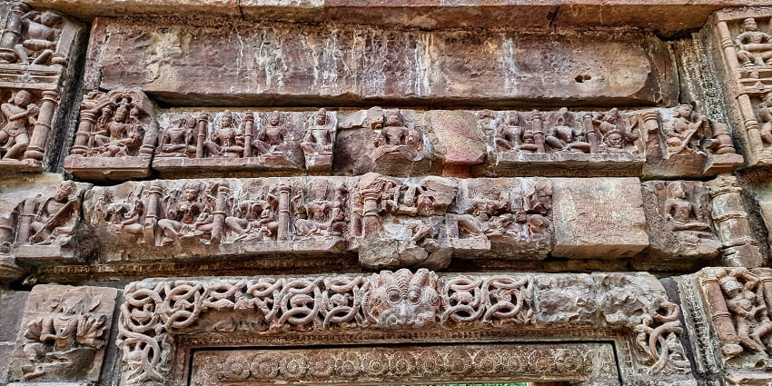Exploring The Majestic Badarpur Fort: A Comprehensive Travel Guide - TripXL