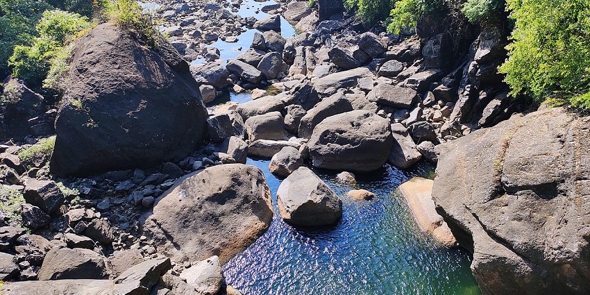 Waterfalls In Meghalaya : Exploring It For A Perfect Summer Getaway ...