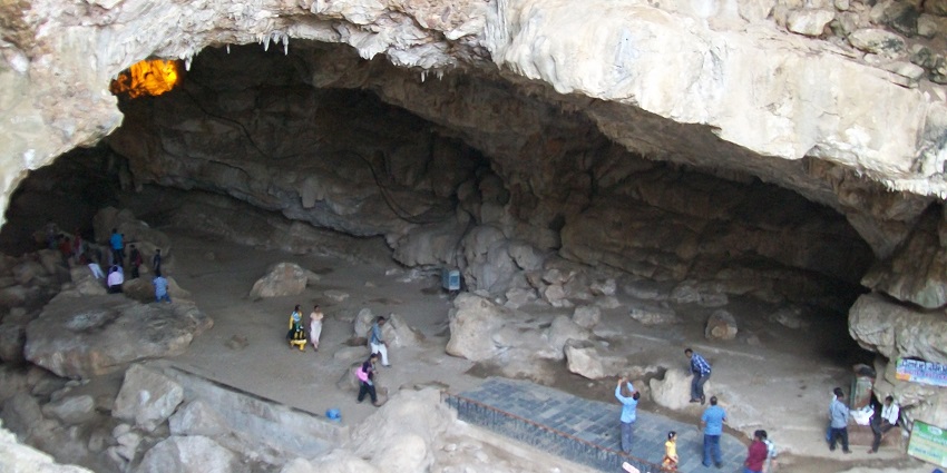 Explore Araku Caves: A Hidden Gem In Andhra Pradesh - TripXL