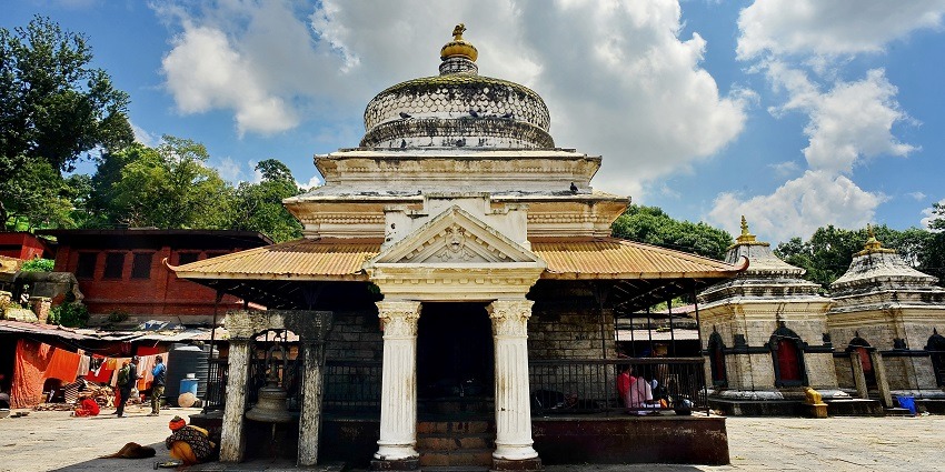 Gyuto Tantric Monastery Temple: A Famous Buddhist Shrine - TripXL