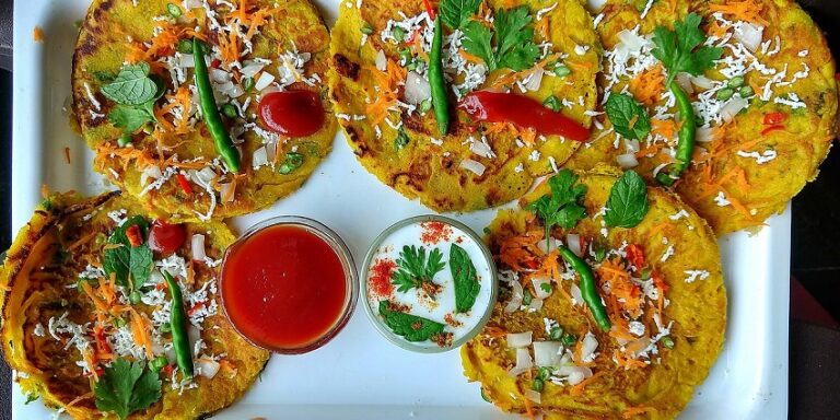 Best Food In Raipur: Enjoy 13 Variety Of Delicacies - TripXL