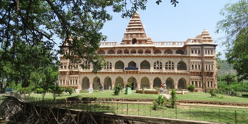Explore Chandragiri Fort: A Historic Marvel in India - TripXL