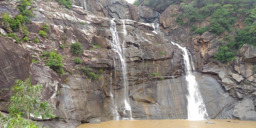 Waterfalls In Jharkhand: Here Natural Beauty Meets Serenity - TripXL