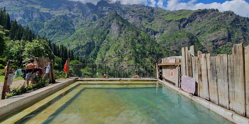 Hot Springs In Himachal: The Natural Retreats In Himalaya - TripXL
