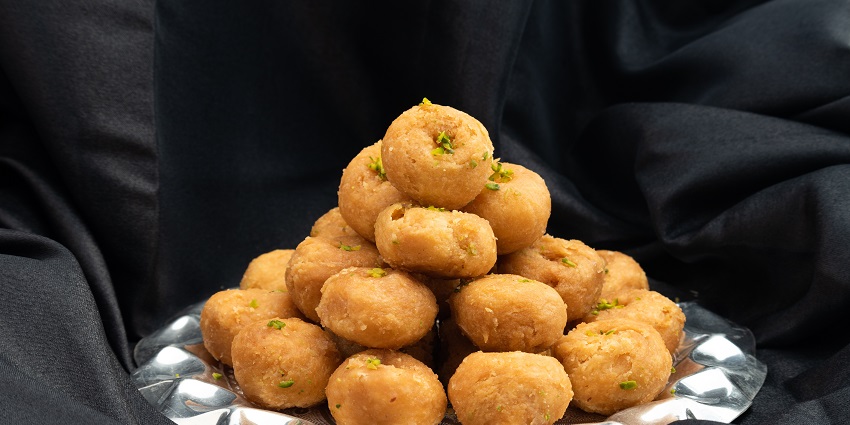 Best Food In Raipur: Enjoy 13 Variety Of Delicacies - TripXL