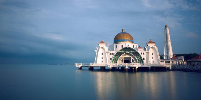 Top 14 Maldives Mosques To Explore On Your Next Vacation - TripXL