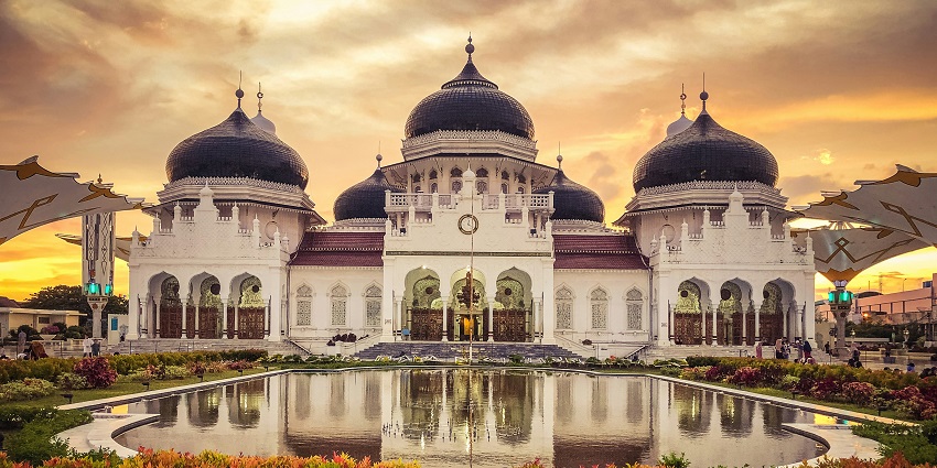10 Mosques In Indonesia Travellers Must Visit On Their Trip - TripXL