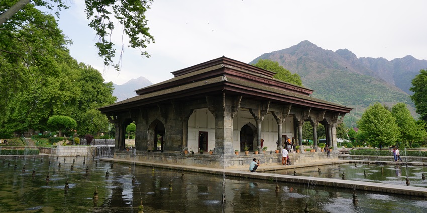 Harwan Monastery: Explore This Tranquil Monastery In Kashmir - TripXL
