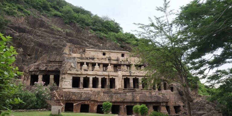 Undavalli Caves: All You Need To Know For Your Next Getaway - TripXL