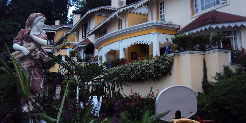 Airports In Darjeeling: Experiencing The Scenic Flight Journey - TripXL