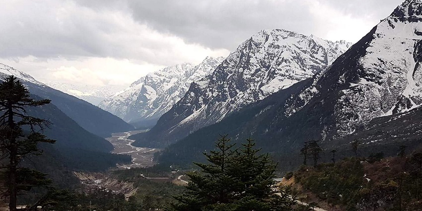 Hot Springs In Sikkim: A Relaxing Time Among The Nature - TripXL