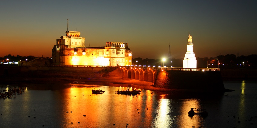 Lakhota Fort: A Spot For History Buffs And Photographers - TripXL