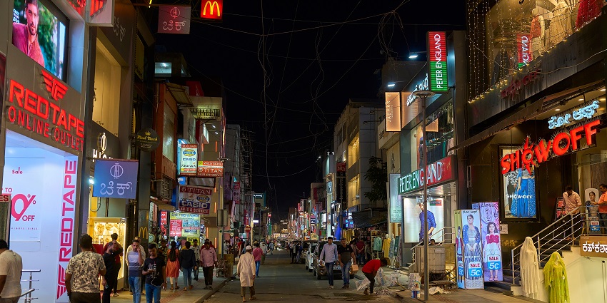 Street Shopping In Vadodara- Traverse The Top 10 Retail Gems - TripXL