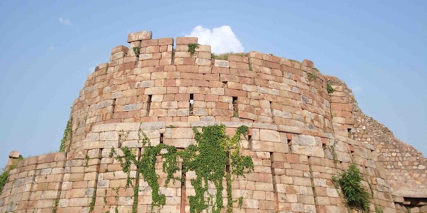 Tughlaqabad Fort: The Historic Fort Of Tughlaq Dynasty - TripXL