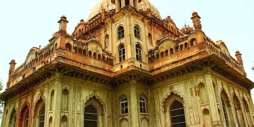 Haunted Places in Gujarat: Unveiling The Tales Of Terror - TripXL