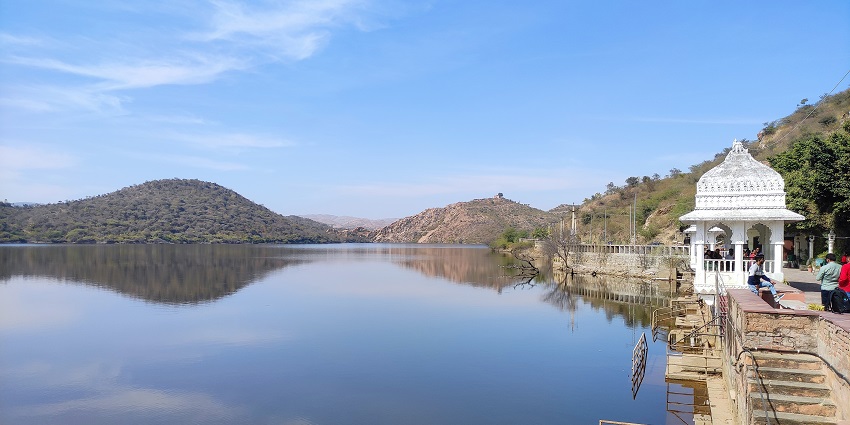 Trekking in Udaipur: Explore Scenic Trails and Stunning Landscapes - TripXL