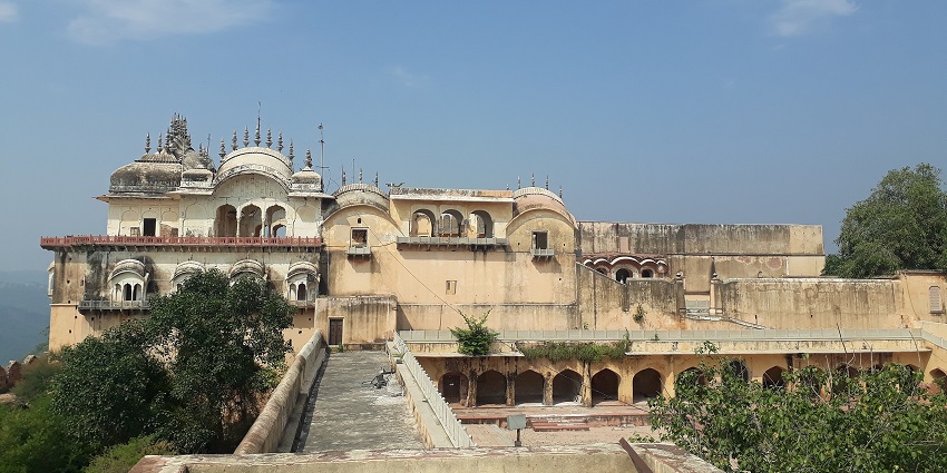 Bhangarh Fort: A Spooky Guide To This Rajasthan’s Jewel - TripXL