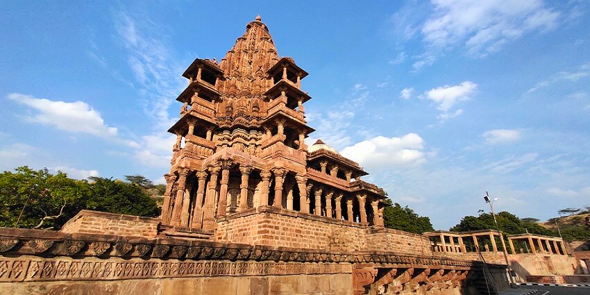 Karauli Fort: Your Ultimate Travel Guide For A Historic Retreat - TripXL