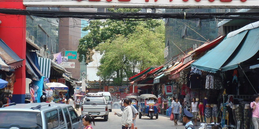 Street Shopping In Bangkok: Discover Popular Destinations - TripXL