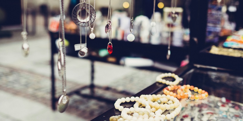 Shopping In Jamnagar: 8 Places Shopping Lovers Must Explore - TripXL