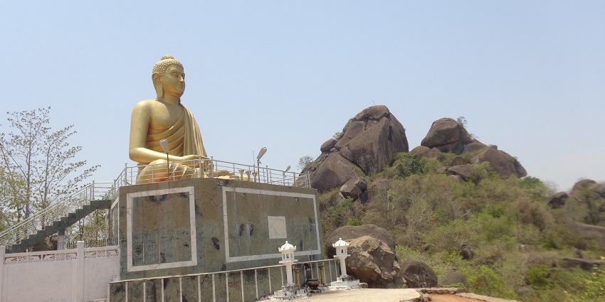 Dongargarh Temples: Some Must-Visit Spiritual Spots - TripXL