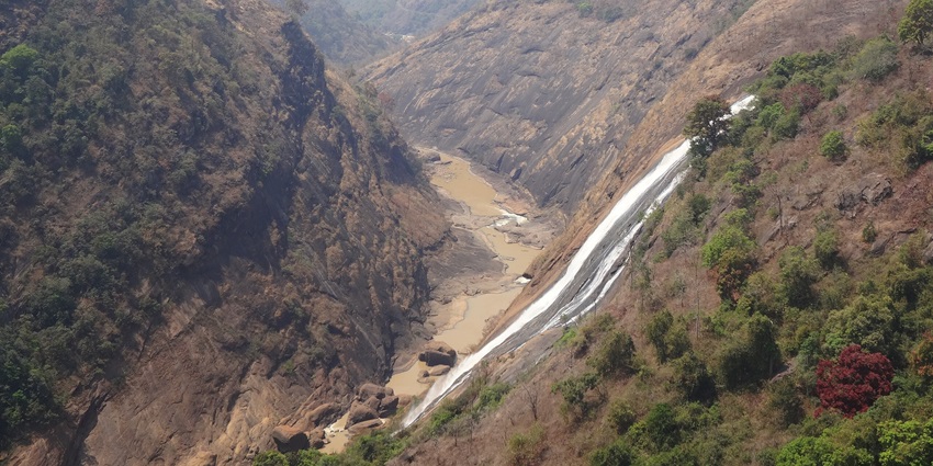 Top 9 Waterfalls In Orissa With Serenity And Natural Beauty - TripXL