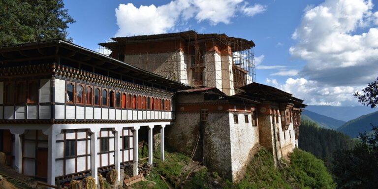 Serene Phobjikha Valley In Bhutan: Your Comprehensive Guide - TripXL
