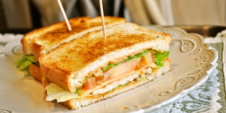 Best Food In Rajkot: Top 13 Culinary Spots - TripXL