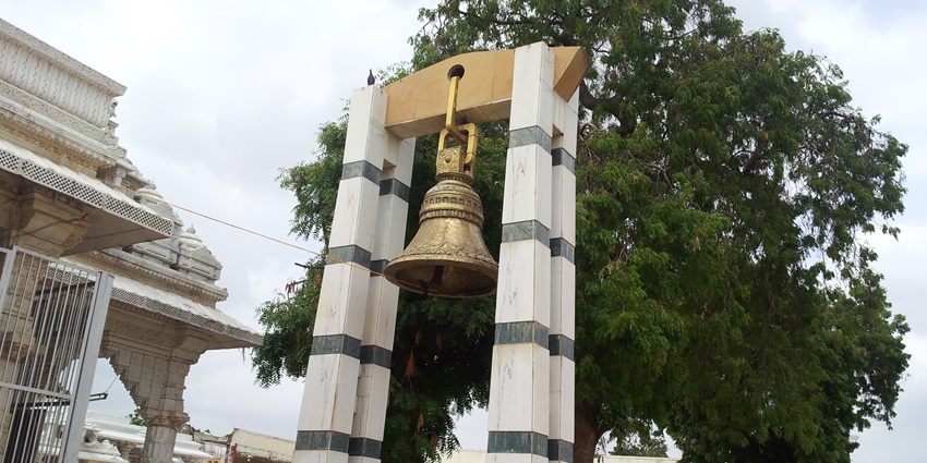 Mahudi Temples: Explore Spiritual Beauty And Heritage - TripXL