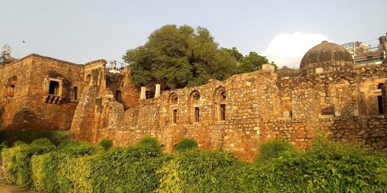 Siri Fort: A Historic Fort Of The Khilji Dynasty - TripXL