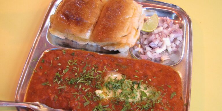 Best Food in Anand: Top 8 Must Try Restaurants Of The City - TripXL