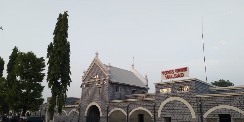 Bilpudi Waterfalls: A Detailed Guide To Gujarat’s Gem - TripXL