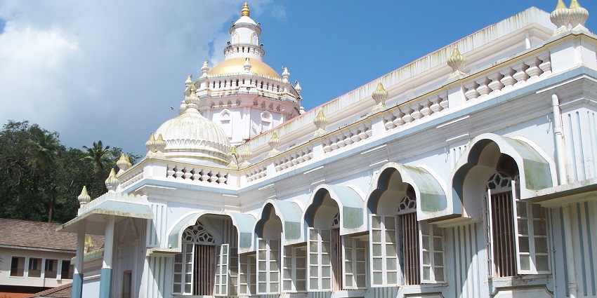 Mangeshi Temple: Immerse Yourself In The Serene Embrace - TripXL