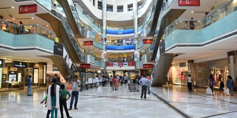 Shopping Places In Surat:Explore The 10 Must Visit Retail Spot - TripXL