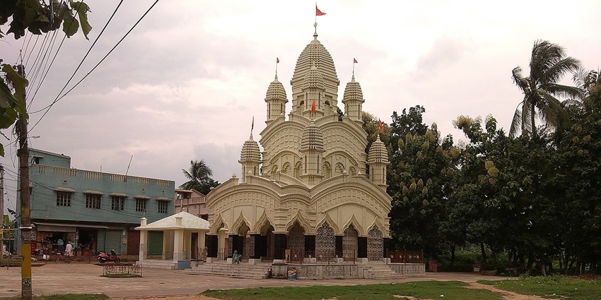 Shimla Temples: Dive Into Spirituality Amidst Himalayas - TripXL
