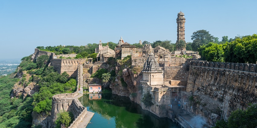 Karauli Fort: Your Ultimate Travel Guide For A Historic Retreat - TripXL