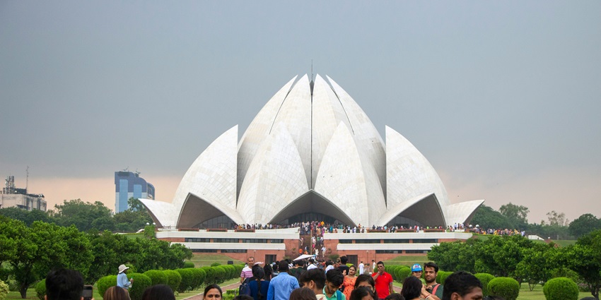 Quwwat-ul-Islam Mosque: A Historical Landmark In Delhi - TripXL