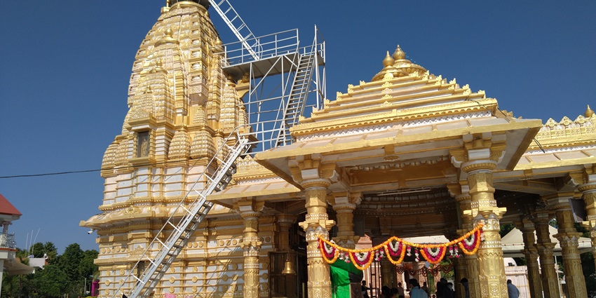 Mahudi Temples: Explore Spiritual Beauty And Heritage - TripXL