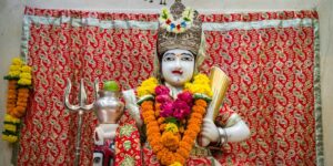 Mahudi Temples: Explore Spiritual Beauty And Heritage - TripXL