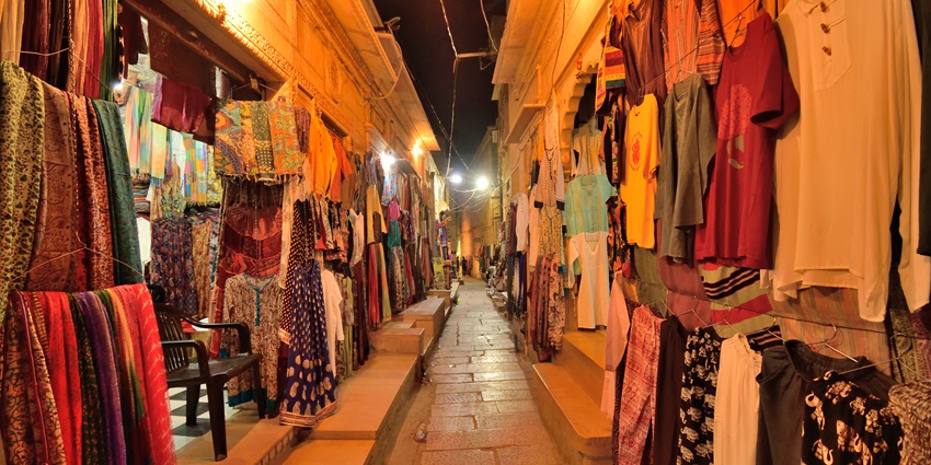 Shopping Places In Surat:Explore The 10 Must Visit Retail Spot - TripXL