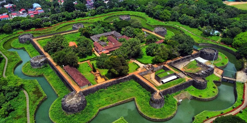Forts In Kerala: A Journey Through The History Of Kerala - TripXL