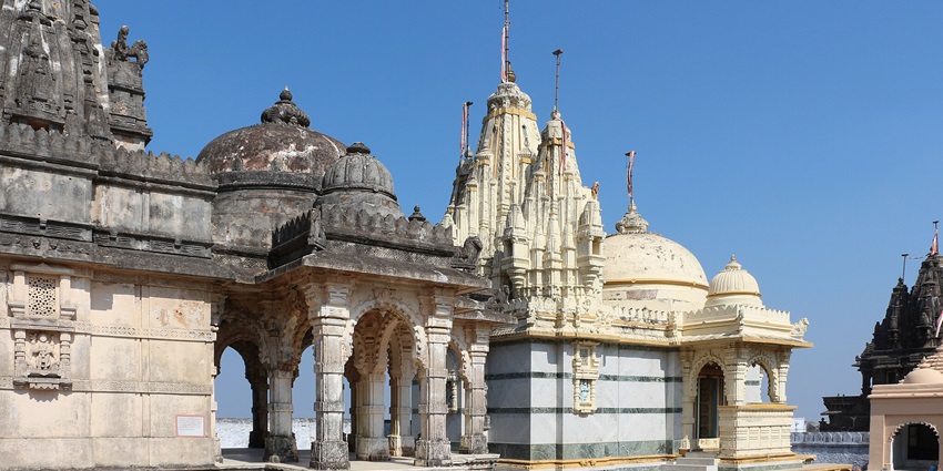 10 Must-Visit Jain Temples In Gujarat: The Ultimate List - TripXL