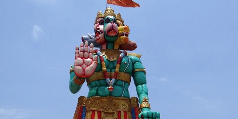 Top 10 Hanuman Temples In Gujarat To Gee Up The Devotee In You - TripXL