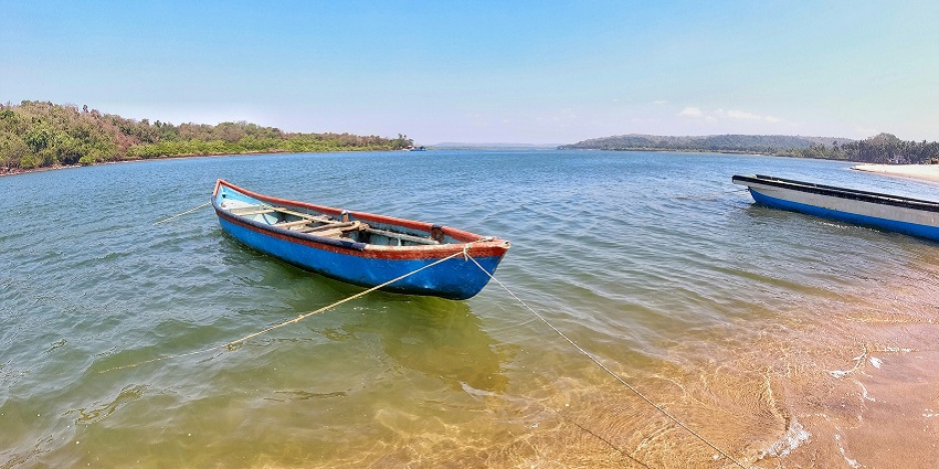 14 Places To Visit In Arambol To Unveil The Goan Culture - TripXL